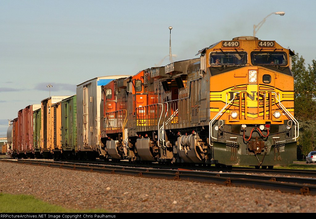 BNSF 4490